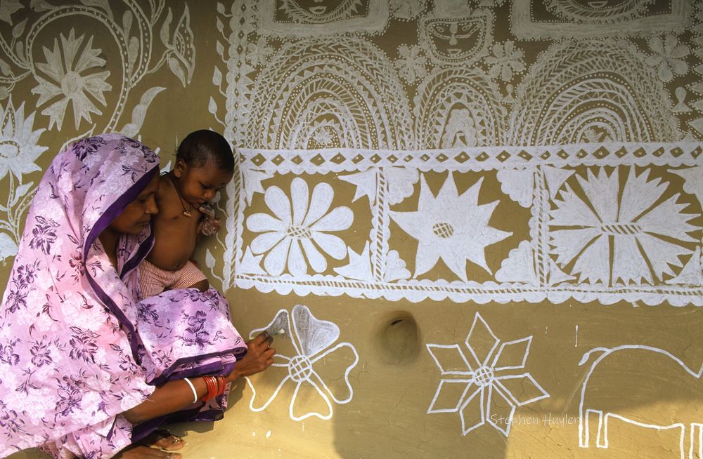 Odisha chita/jhoti, " Painting the walls and the floors " — part 4